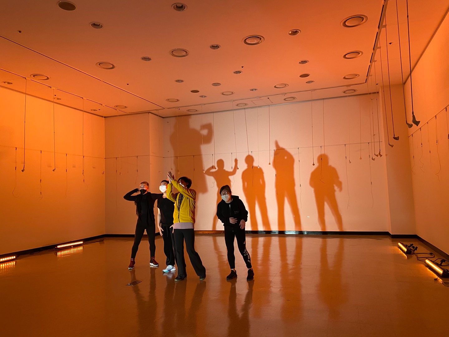 Hello, Dance! : 우리 삶이 춤이 된다면 | 서울 문화예술교육 지원사업 아카이브 - 모아,담아(MODA)